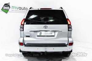 Grey Toyota Land Cruiser 2008 in Tallinn, with an engine capacity of 3.00 L and mileage of 276 thousand km for 12500 €, photo 8 on AUTOMOTO.COM.LV