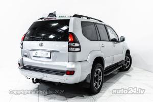 Grey Toyota Land Cruiser 2008 in Tallinn, with an engine capacity of 3.00 L and mileage of 276 thousand km for 12500 €, photo 9 on AUTOMOTO.COM.LV