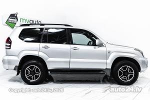 Grey Toyota Land Cruiser 2008 in Tallinn, with an engine capacity of 3.00 L and mileage of 276 thousand km for 12500 €, photo 11 on AUTOMOTO.COM.LV