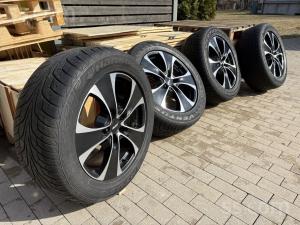Grey Toyota Land Cruiser 2008 in Riga, with an engine capacity of 4.50 L and mileage of 223 thousand km for 29000 €, photo 11 on AUTOMOTO.COM.LV