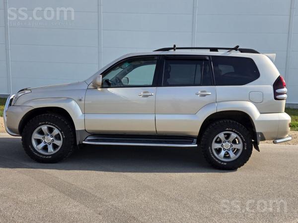Grey Toyota Land Cruiser 2008 in Riga, with an engine capacity of 3.00 L and mileage of 211 thousand km for 11500 €, photo 5 on AUTOMOTO.COM.LV