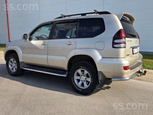 Pelēks Toyota Land Cruiser 2008 Rīga, ar dzinēja tilpumu 3.00 L un nobraukumu 211 tūkst. km par 11500 €, foto 6 vietnē AUTOMOTO.COM.LV
