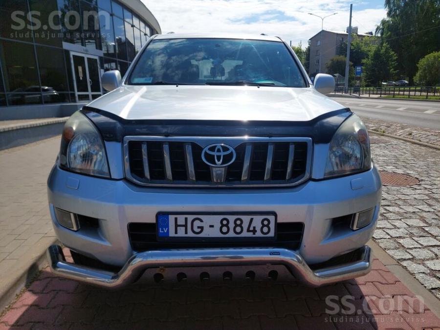 Pelēks Toyota Land Cruiser 2009 Daugavpils, ar dzinēja tilpumu 3.00 L un nobraukumu 294 tūkst. km par 12500 €, foto 3 vietnē AUTOMOTO.COM.LV