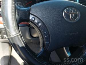 Pelēks Toyota Land Cruiser 2009 Daugavpils, ar dzinēja tilpumu 3.00 L un nobraukumu 294 tūkst. km par 12500 €, foto 13 vietnē AUTOMOTO.COM.LV