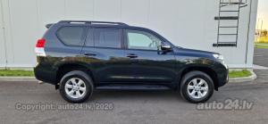 Pelēks Toyota Land Cruiser 2010 Tallina, ar dzinēja tilpumu 3.00 L un nobraukumu 338 tūkst. km par 17900 €, foto 6 vietnē AUTOMOTO.COM.LV