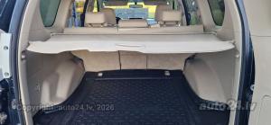 Pelēks Toyota Land Cruiser 2010 Tallina, ar dzinēja tilpumu 3.00 L un nobraukumu 338 tūkst. km par 17900 €, foto 13 vietnē AUTOMOTO.COM.LV
