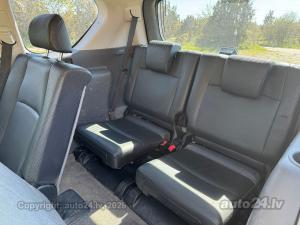 Grey Toyota Land Cruiser 2011 in Kuressaare, with an engine capacity of 3.00 L and mileage of 613 thousand km for 21500 €, photo 9 on AUTOMOTO.COM.LV