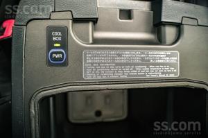 Серый Тойота Ленд Крузер 2011 в Рига, объемом двигателя 4.50 л и пробегом 0 тыс. км за 24990 €, фото 28 на AUTOMOTO.COM.LV