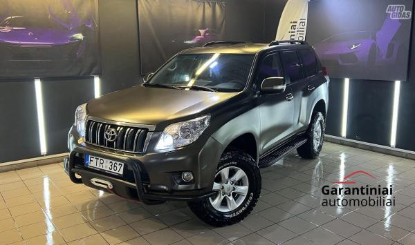 Pelēks Toyota Land Cruiser 2012 Avižieniai, ar dzinēja tilpumu 3.00 L un nobraukumu 233 tūkst. km par 20950 €, foto 1 vietnē AUTOMOTO.COM.LV