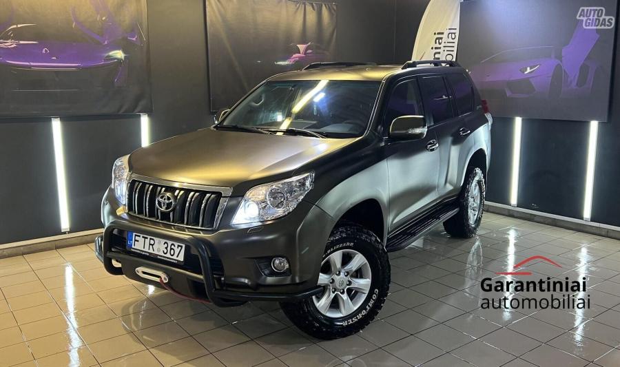 Pelēks Toyota Land Cruiser 2012 Avižieniai, ar dzinēja tilpumu 3.00 L un nobraukumu 233 tūkst. km par 20950 €, foto 1 vietnē AUTOMOTO.COM.LV