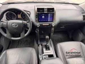 Grey Toyota Land Cruiser 2012 in Avizieniai, with an engine capacity of 3.00 L and mileage of 233 thousand km for 20950 €, photo 7 on AUTOMOTO.COM.LV