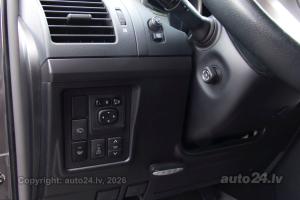 Grey Toyota Land Cruiser 2012 in Tallinn, with an engine capacity of 3.00 L and mileage of 124 thousand km for 29500 €, photo 12 on AUTOMOTO.COM.LV