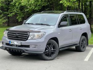 Pelēks Toyota Land Cruiser 2012 Kauņa, ar dzinēja tilpumu 4.46 L un nobraukumu 326 tūkst. km par 23300 €, foto 3 vietnē AUTOMOTO.COM.LV