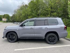 Pelēks Toyota Land Cruiser 2012 Kauņa, ar dzinēja tilpumu 4.46 L un nobraukumu 326 tūkst. km par 23300 €, foto 4 vietnē AUTOMOTO.COM.LV