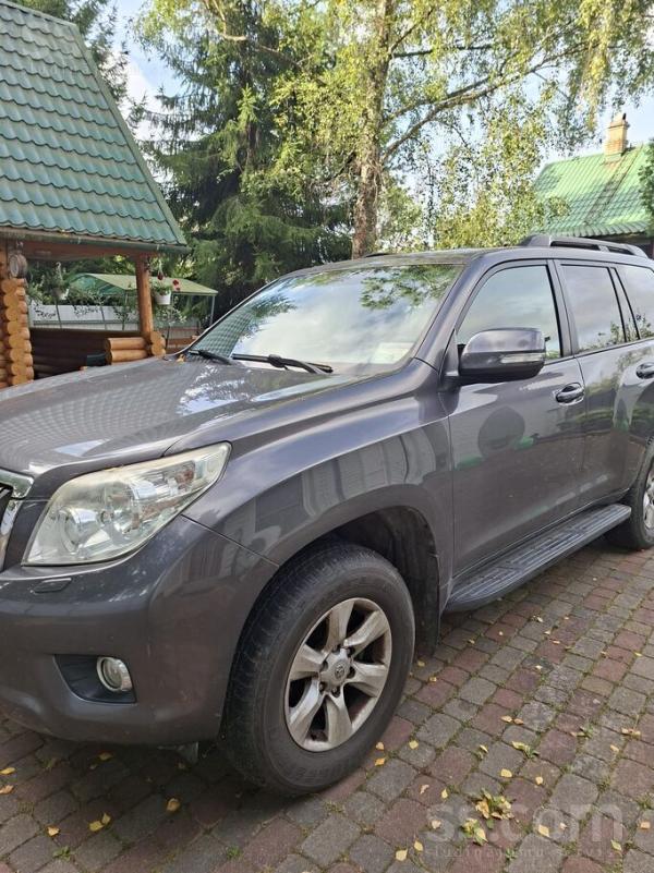 Toyota Land Cruiser 2013 Daugavpils vietnē Pelēks Toyota Land Cruiser 2013 Daugavpils, ar dzinēja tilpumu 3.00 L un nobraukumu 181 tūkst. km par 22600 €, foto 6 vietnē AUTOMOTO.COM.LV