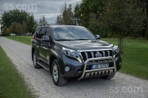 Pelēks Toyota Land Cruiser 2014 Dobele, ar dzinēja tilpumu 3.00 L un nobraukumu 132 tūkst. km par 28900 €, foto  vietnē AUTOMOTO.COM.LV