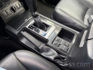 Pelēks Toyota Land Cruiser 2014 Rēzekne, ar dzinēja tilpumu 3.00 L un nobraukumu 132 tūkst. km par 29990 €, foto 11 vietnē AUTOMOTO.COM.LV