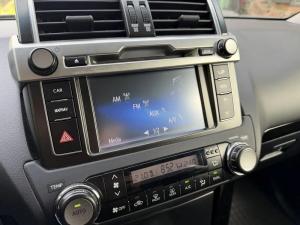 Grey Toyota Land Cruiser 2014 in Rezekne, with an engine capacity of 3.00 L and mileage of 132 thousand km for 29990 €, photo 15 on AUTOMOTO.COM.LV