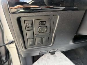 Pelēks Toyota Land Cruiser 2014 Tauragė, ar dzinēja tilpumu 2.98 L un nobraukumu 270 tūkst. km par 22500 €, foto 18 vietnē AUTOMOTO.COM.LV