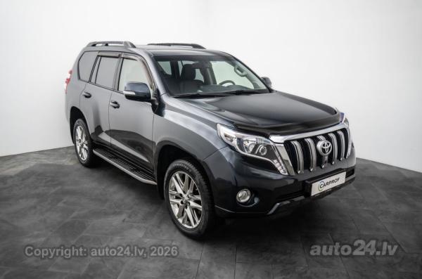 Grey Toyota Land Cruiser 2016 in Tallinn, with an engine capacity of 2.80 L and mileage of 118 thousand km for 35399 €, photo 3 on AUTOMOTO.COM.LV
