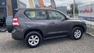Grey Toyota Land Cruiser 2016 in Marijampole, with an engine capacity of 2.76 L and mileage of 341 thousand km for 17500 €, photo 8 on AUTOMOTO.COM.LV