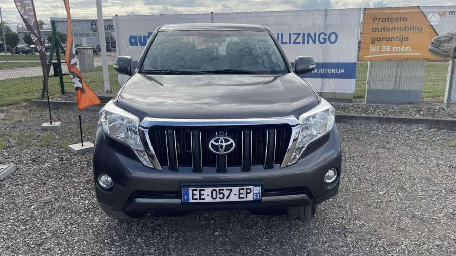 Grey Toyota Land Cruiser 2016 in Marijampole, with an engine capacity of 2.76 L and mileage of 341 thousand km for 17500 €, photo 15 on AUTOMOTO.COM.LV