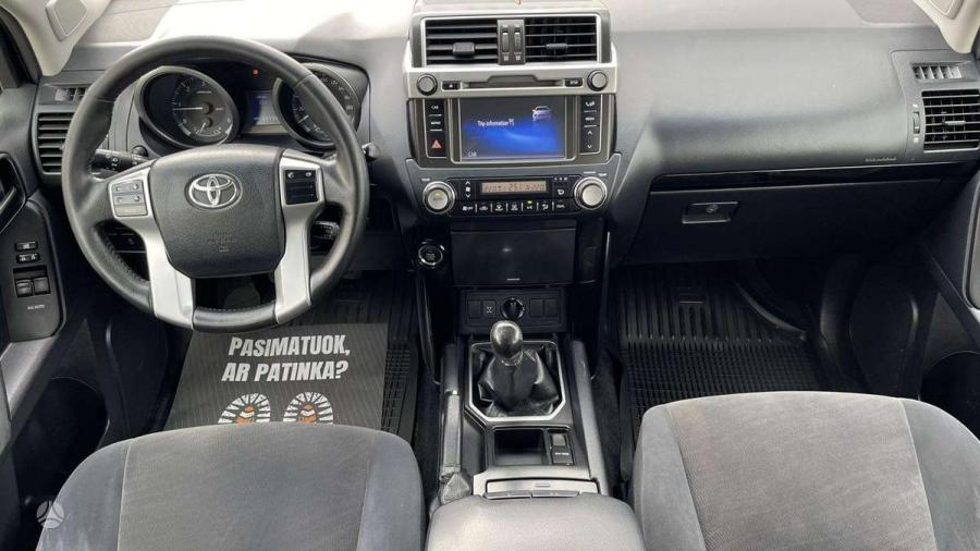 Grey Toyota Land Cruiser 2016 in Marijampole, with an engine capacity of 2.76 L and mileage of 341 thousand km for 17500 €, photo 16 on AUTOMOTO.COM.LV