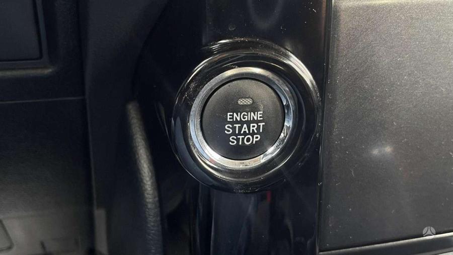 Grey Toyota Land Cruiser 2016 in Marijampole, with an engine capacity of 2.76 L and mileage of 341 thousand km for 17500 €, photo 23 on AUTOMOTO.COM.LV