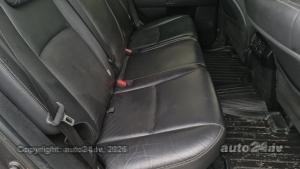 Grey Toyota Land Cruiser 2017 in Tallinn, with an engine capacity of 2.80 L and mileage of 303 thousand km for 26888 €, photo 8 on AUTOMOTO.COM.LV