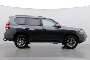 Pelēks Toyota Land Cruiser 2018 Viļņa, ar dzinēja tilpumu 2.76 L un nobraukumu 200 tūkst. km par 38900 €, foto 16 vietnē AUTOMOTO.COM.LV
