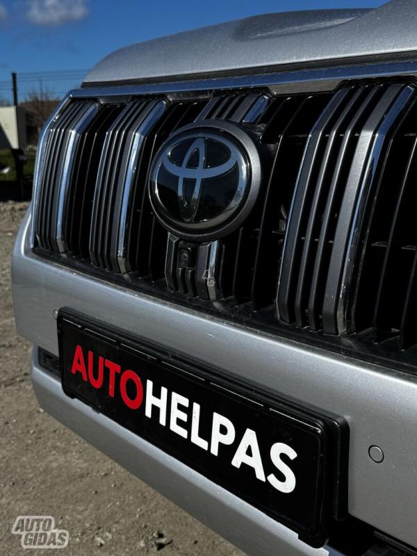 Grey Toyota Land Cruiser 2019 in Klaipeda, with an engine capacity of 2.80 L and mileage of 47 thousand km for 42900 €, photo 3 on AUTOMOTO.COM.LV