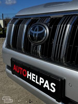 Grey Toyota Land Cruiser 2019 in Klaipeda, with an engine capacity of 2.80 L and mileage of 47 thousand km for 42900 €, photo 4 on AUTOMOTO.COM.LV