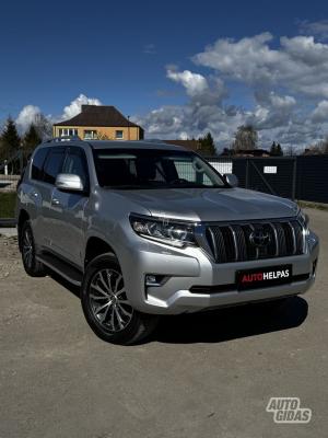Grey Toyota Land Cruiser 2019 in Klaipeda, with an engine capacity of 2.80 L and mileage of 47 thousand km for 42900 €, photo 6 on AUTOMOTO.COM.LV
