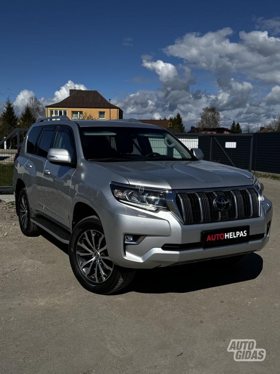 Grey Toyota Land Cruiser 2019 in Klaipeda, with an engine capacity of 2.80 L and mileage of 47 thousand km for 42900 €, photo 6 on AUTOMOTO.COM.LV