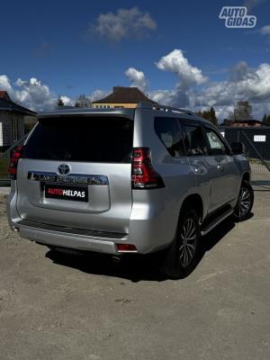 Grey Toyota Land Cruiser 2019 in Klaipeda, with an engine capacity of 2.80 L and mileage of 47 thousand km for 42900 €, photo 13 on AUTOMOTO.COM.LV