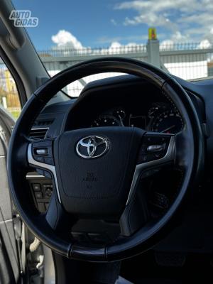 Grey Toyota Land Cruiser 2019 in Klaipeda, with an engine capacity of 2.80 L and mileage of 47 thousand km for 42900 €, photo 23 on AUTOMOTO.COM.LV