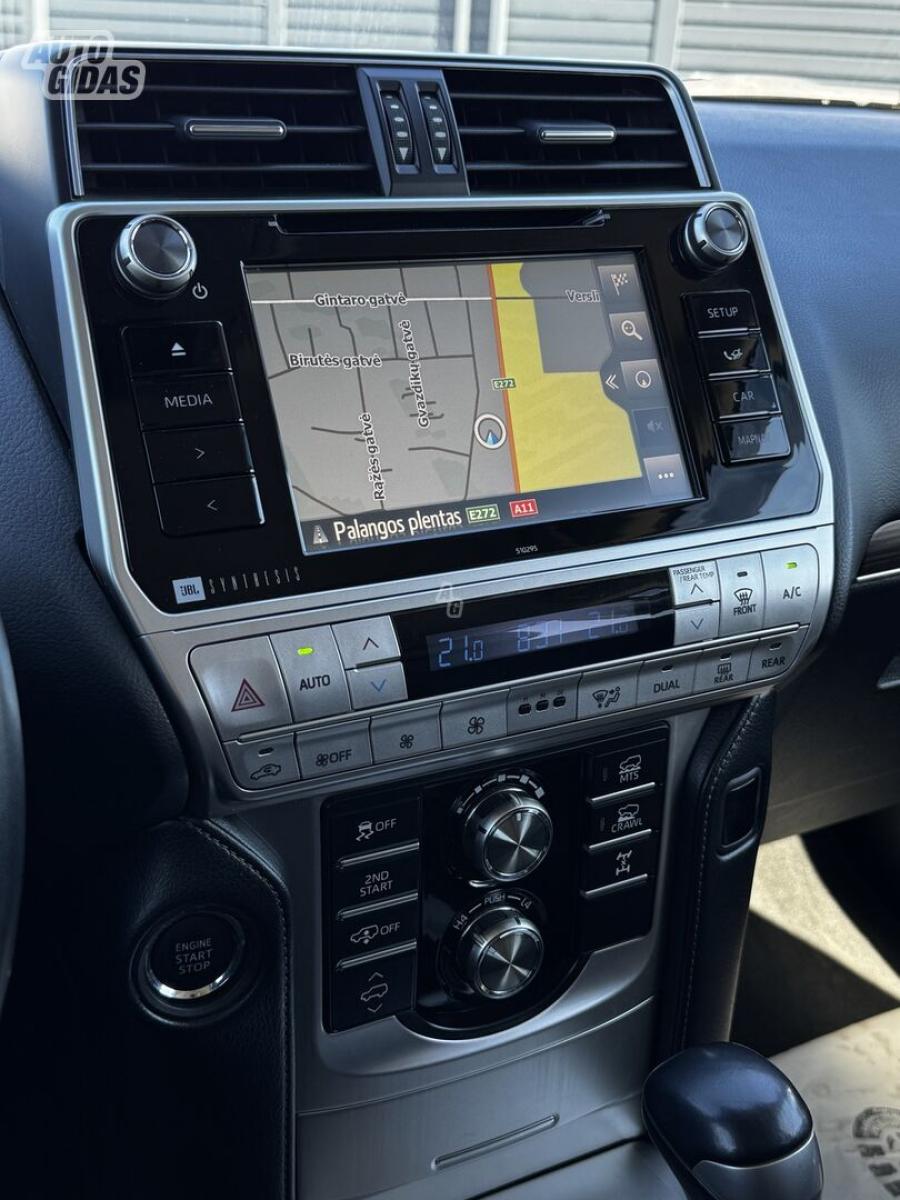 Grey Toyota Land Cruiser 2019 in Klaipeda, with an engine capacity of 2.80 L and mileage of 47 thousand km for 42900 €, photo 31 on AUTOMOTO.COM.LV