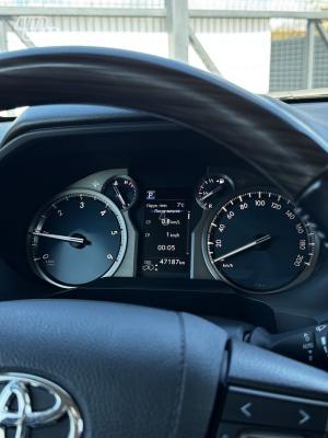 Grey Toyota Land Cruiser 2019 in Klaipeda, with an engine capacity of 2.80 L and mileage of 47 thousand km for 42900 €, photo 32 on AUTOMOTO.COM.LV