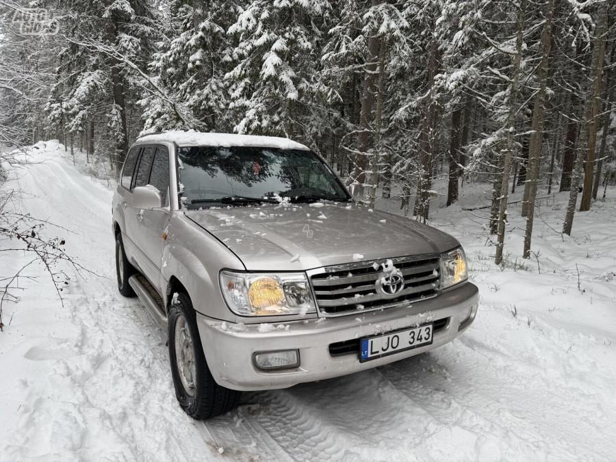 Grey Toyota Land Cruiser 2020 in Vilnius, with an engine capacity of 4.20 L and mileage of 280 thousand km for 8600 €, photo 2 on AUTOMOTO.COM.LV