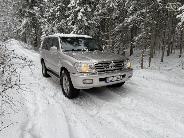 Grey Toyota Land Cruiser 2020 in Vilnius, with an engine capacity of 4.20 L and mileage of 280 thousand km for 8600 €, photo 3 on AUTOMOTO.COM.LV