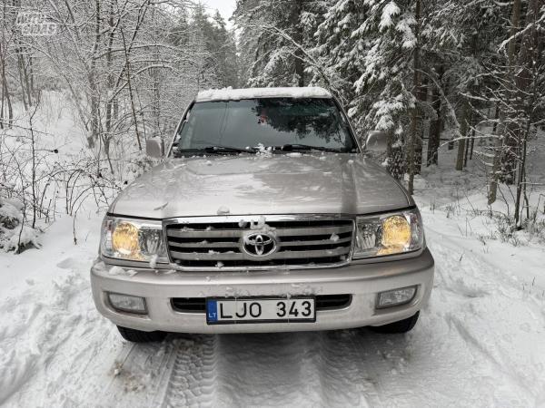 Grey Toyota Land Cruiser 2020 in Vilnius, with an engine capacity of 4.20 L and mileage of 280 thousand km for 8600 €, photo 5 on AUTOMOTO.COM.LV