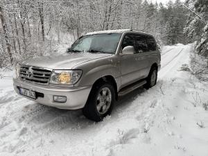 Grey Toyota Land Cruiser 2020 in Vilnius, with an engine capacity of 4.20 L and mileage of 280 thousand km for 8600 €, photo 6 on AUTOMOTO.COM.LV
