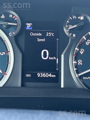 Pelēks Toyota Land Cruiser 2020 Rīga, ar dzinēja tilpumu 2.80 L un nobraukumu 94 tūkst. km par 45000 €, foto 5 vietnē AUTOMOTO.COM.LV