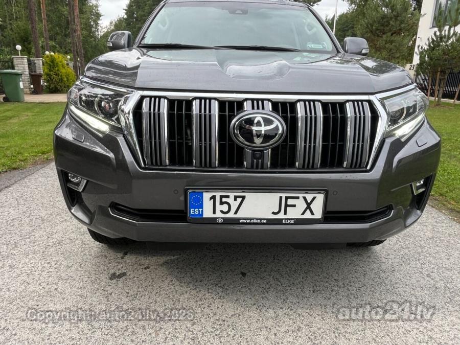 Grey Toyota Land Cruiser 2021 in Tallinn, with an engine capacity of 2.80 L and mileage of 73 thousand km for 50999 €, photo 18 on AUTOMOTO.COM.LV