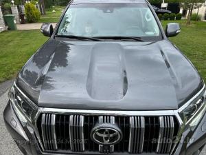 Grey Toyota Land Cruiser 2021 in Tallinn, with an engine capacity of 2.80 L and mileage of 73 thousand km for 50999 €, photo 19 on AUTOMOTO.COM.LV