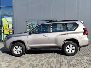 Grey Toyota Land Cruiser 2022 in Siauliai, with an engine capacity of 2.80 L and mileage of 32 thousand km for 55600 €, photo 9 on AUTOMOTO.COM.LV