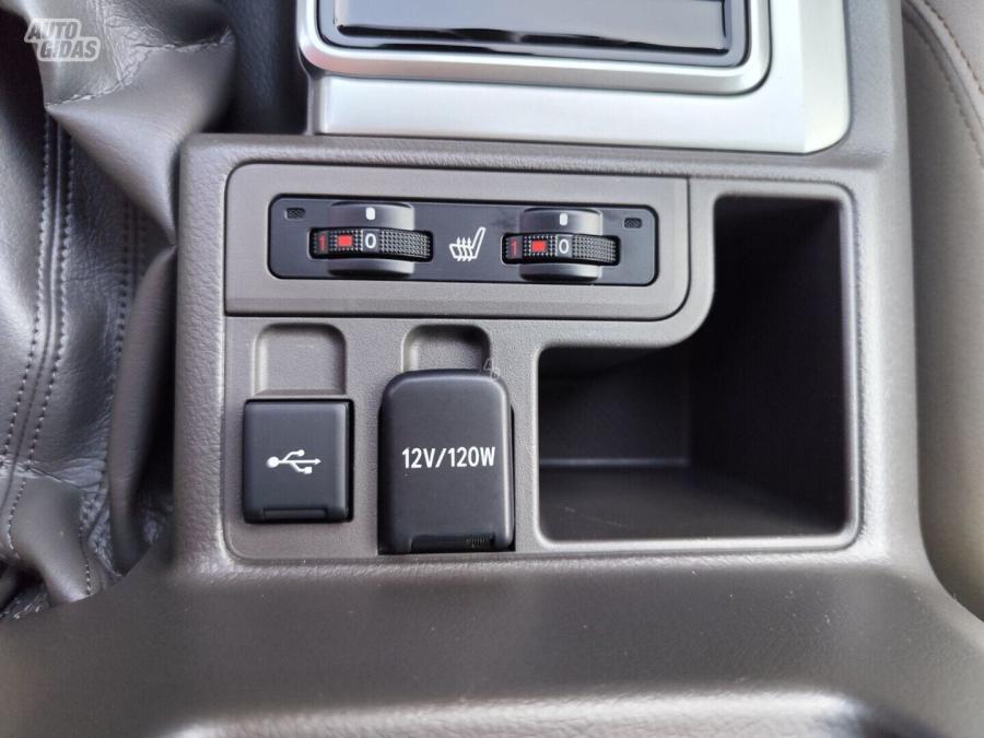 Grey Toyota Land Cruiser 2022 in Siauliai, with an engine capacity of 2.80 L and mileage of 32 thousand km for 55600 €, photo 18 on AUTOMOTO.COM.LV