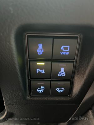 Pelēks Toyota Land Cruiser 2022 Tallina, ar dzinēja tilpumu 2.80 L un nobraukumu 95 tūkst. km par 63000 €, foto 11 vietnē AUTOMOTO.COM.LV
