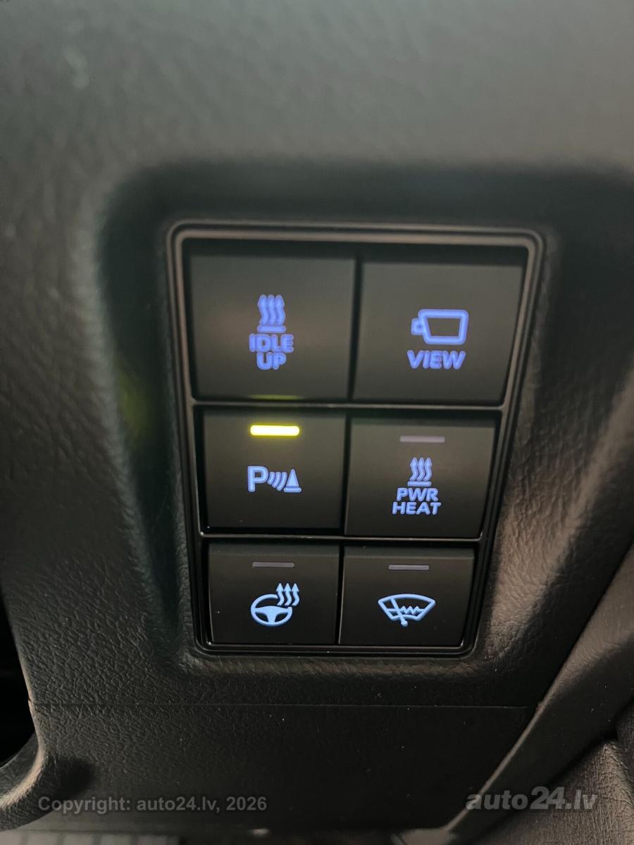 Pelēks Toyota Land Cruiser 2022 Tallina, ar dzinēja tilpumu 2.80 L un nobraukumu 95 tūkst. km par 63000 €, foto 11 vietnē AUTOMOTO.COM.LV
