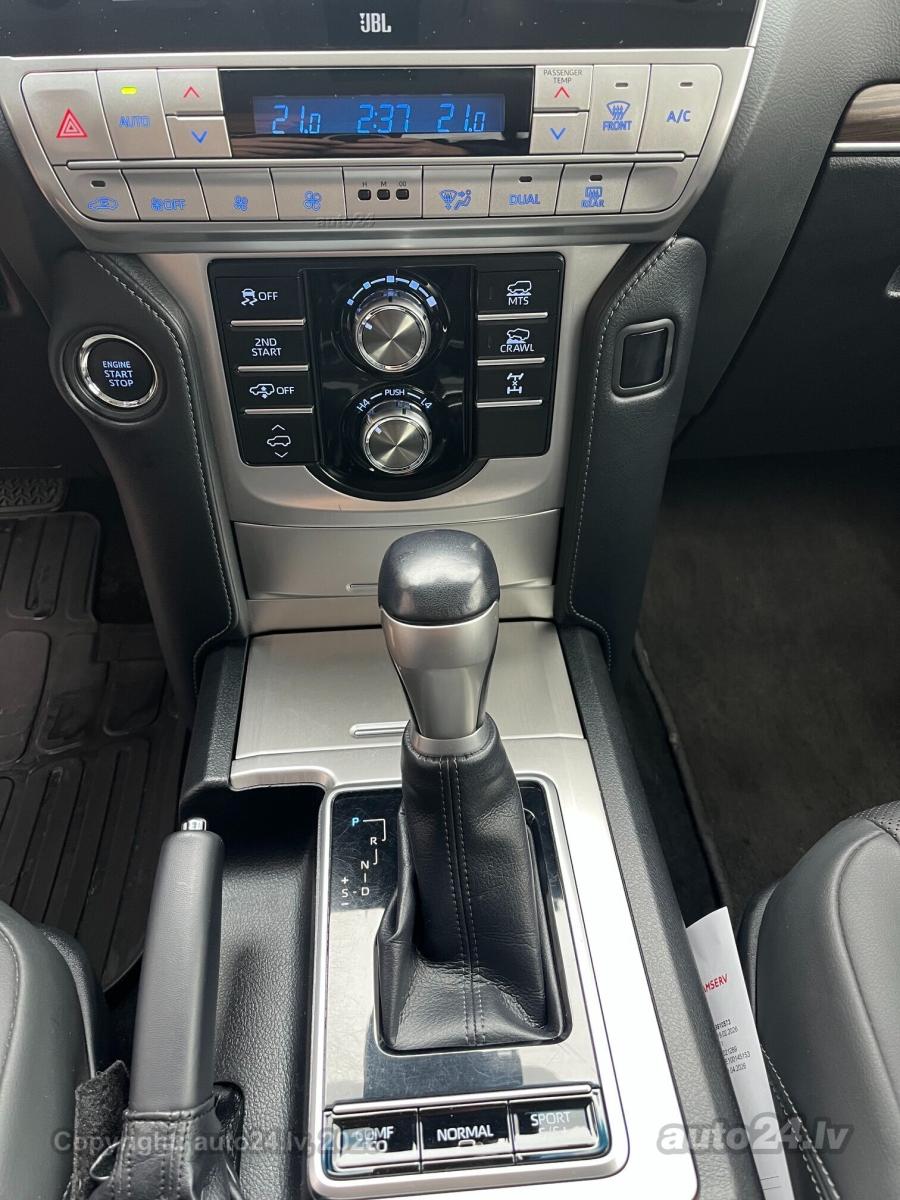 Pelēks Toyota Land Cruiser 2022 Tallina, ar dzinēja tilpumu 2.80 L un nobraukumu 95 tūkst. km par 63000 €, foto 12 vietnē AUTOMOTO.COM.LV
